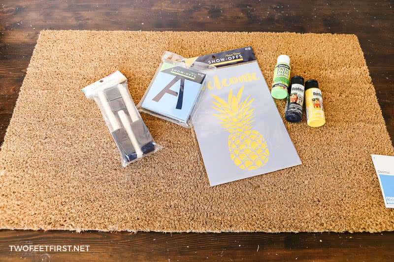 DIY Welcome Pineapple Doormat | Personalized Doormats