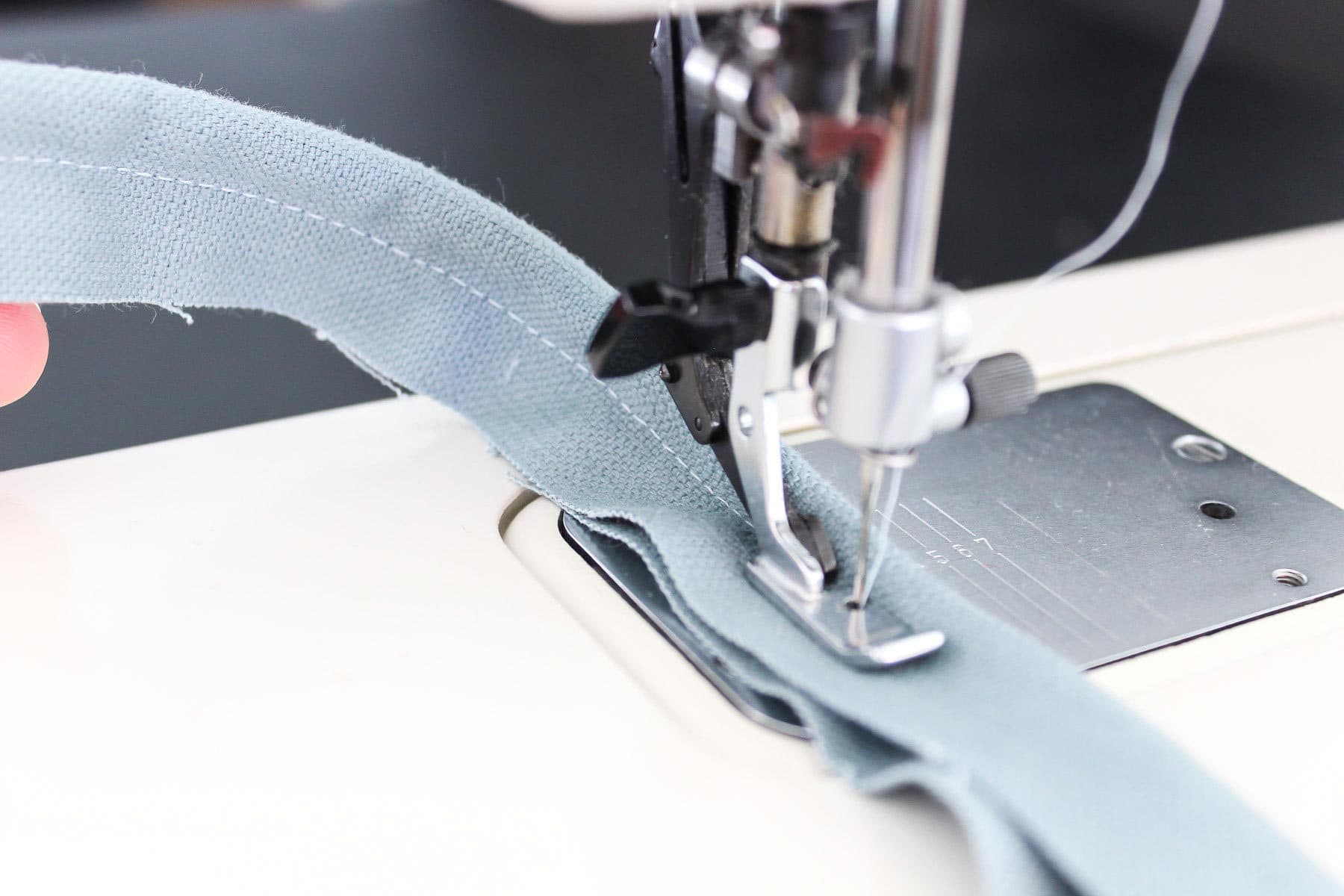 How to Make Piping for a Slipcover